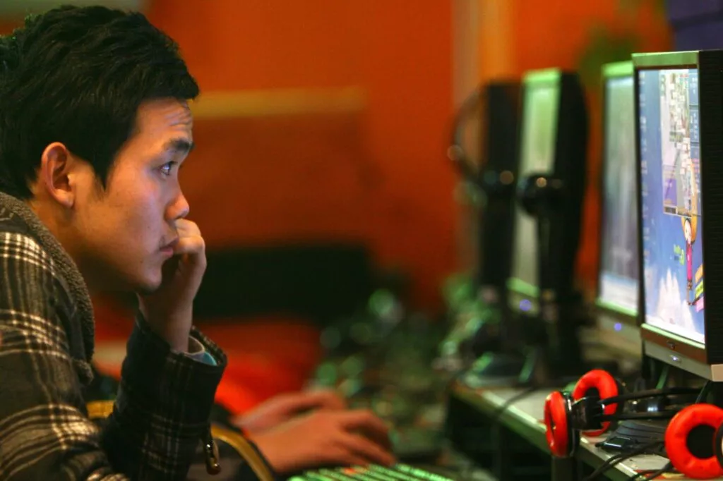 China’s young ‘lie flat’ under social challenges | East Asia Forum